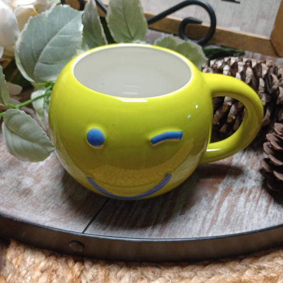 Room Essentials | Kitchen | Nwt Winking Smiley Face Yellow Mug | Poshmark